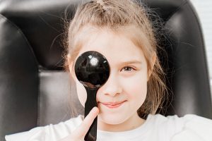 L’astigmatisme : symptômes, causes et conséquences