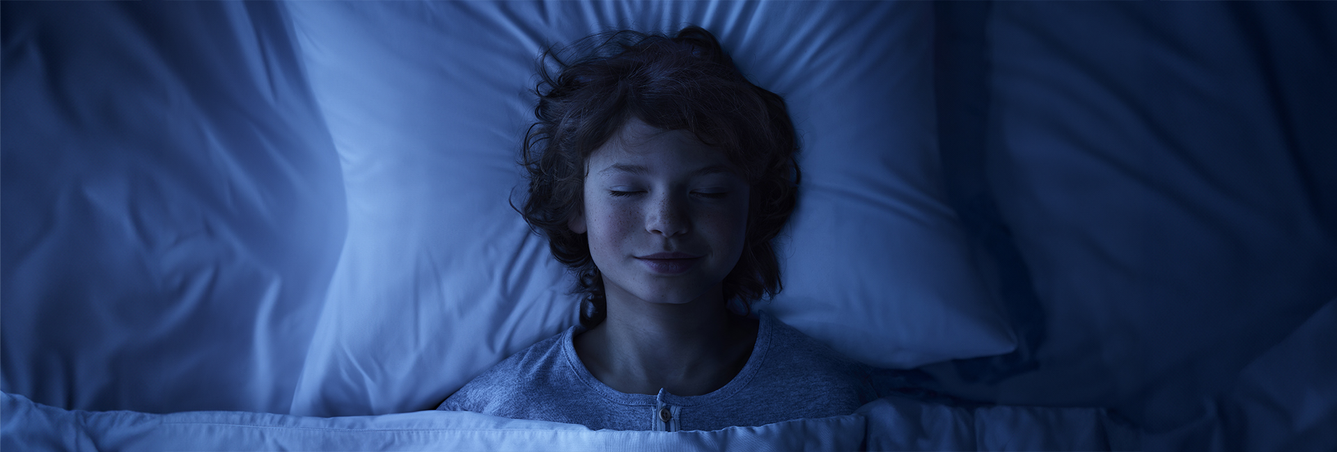 Lentilles de nuit : corrigez votre vue la nuit pour voir net le jour